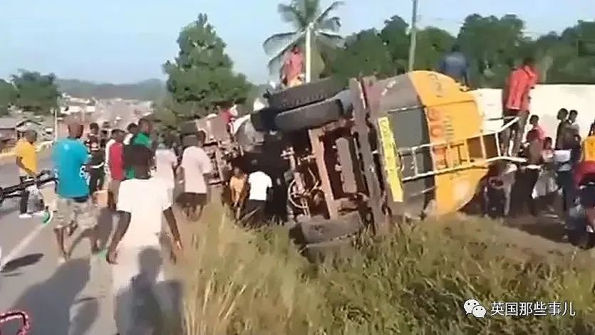 24人惨死!市中心突发油罐车、轿车相撞大爆炸!火光冲天,浓烟滚滚!还有油罐车侧翻大爆炸,有人被烧成火球 (组图) 今日悉尼